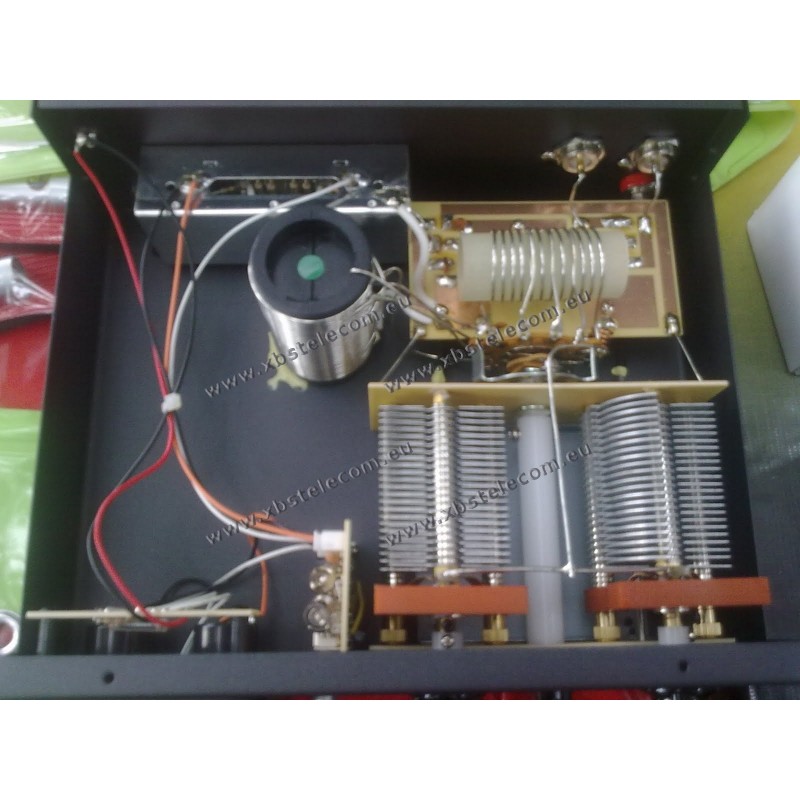 COMET - CAT-300 - ANTENNA TUNER FOR 1.8-56MHZ - 300W(PEP)(D2-1) - XBS TELECOM